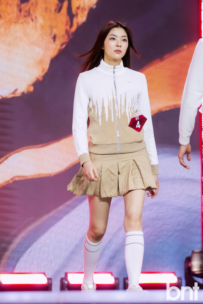 [b포토 ] Top7 김수빈 어떤 스타일에서도 돋보이는 매혹의 카리스마 슈퍼모델 선발대회 Bnt뉴스